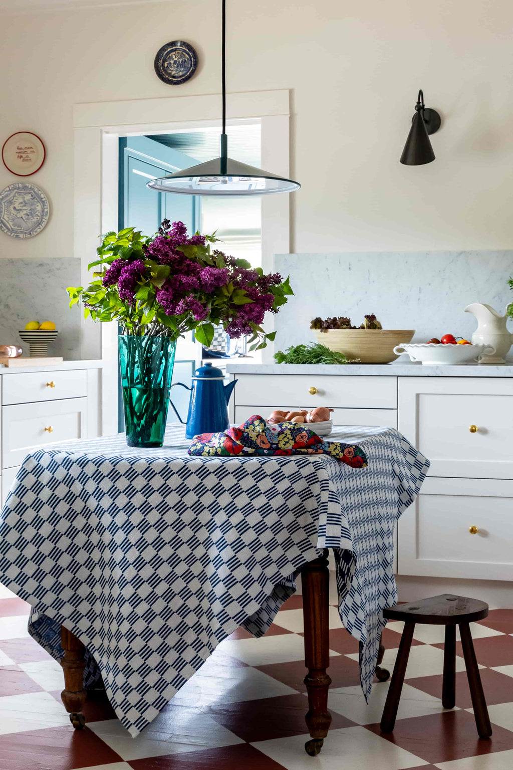 The Alice Double Woven Tablecloth in Huckleberry – Golden Yarrow